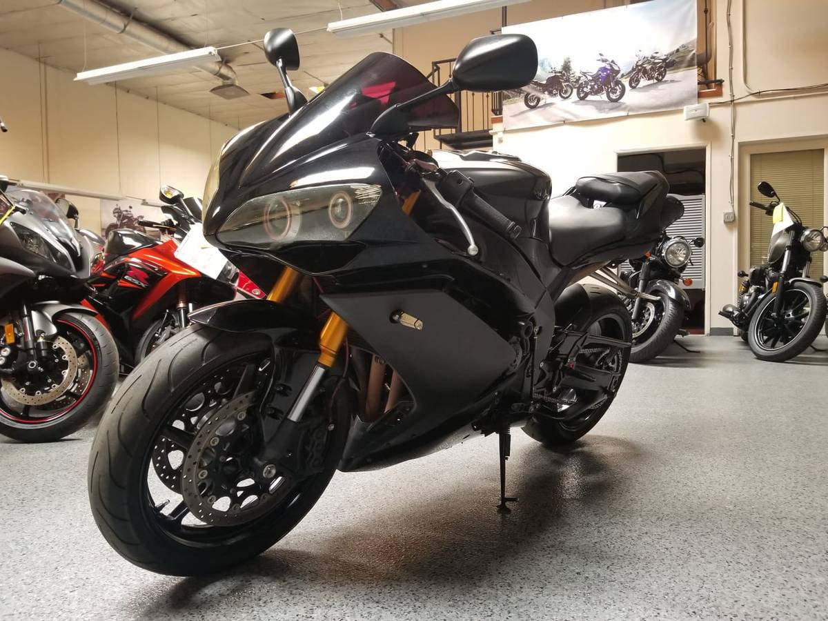 2008 Yamaha R1 Raven - AK MotorsAK Motors