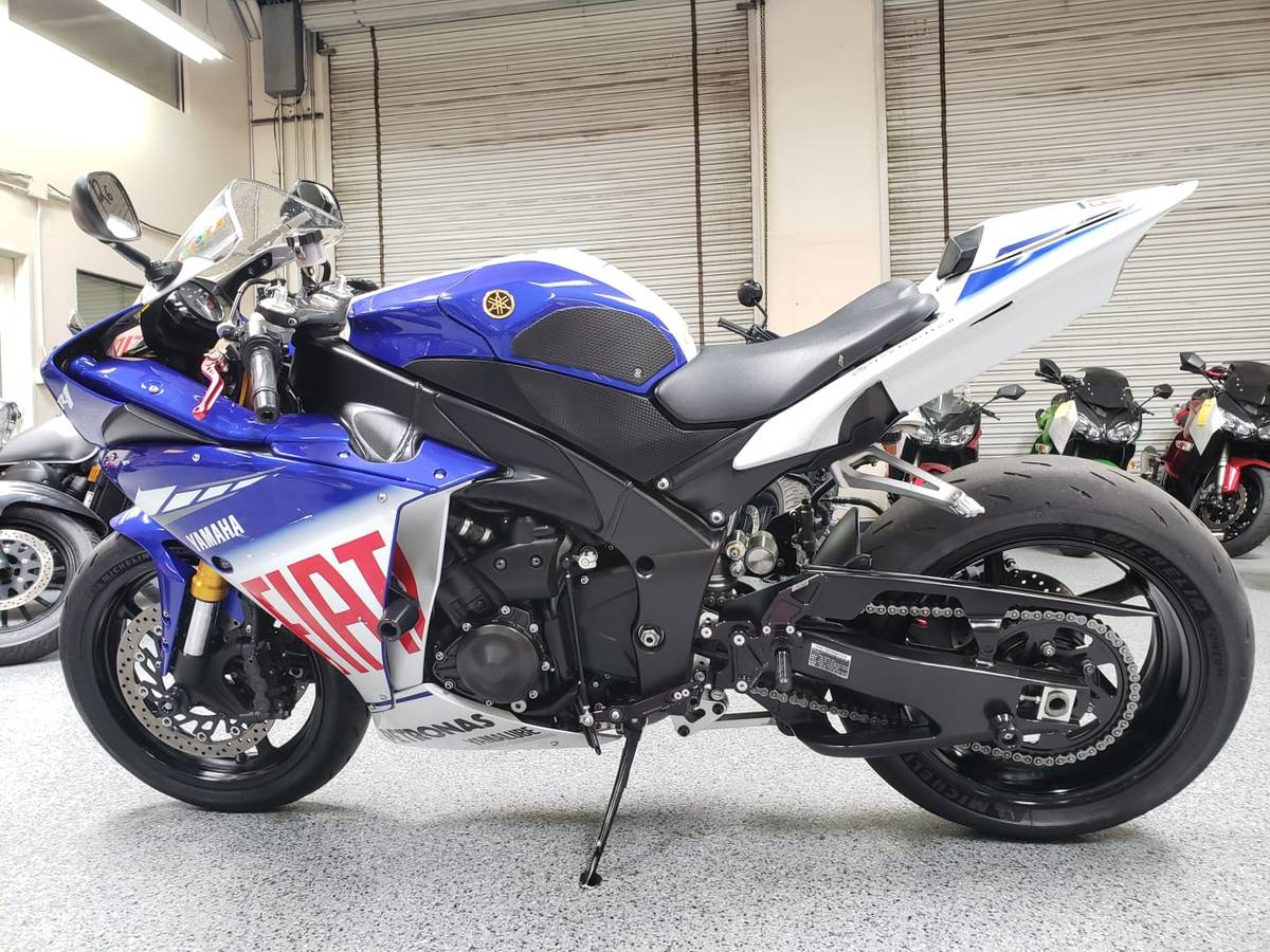 2010 Yamaha R1 Valentino Rossi Edition - AK MotorsAK Motors