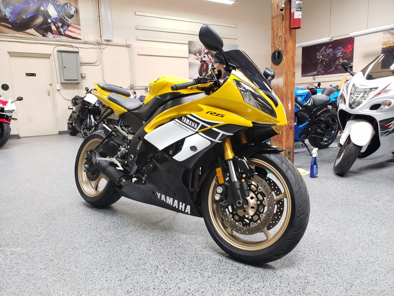 2016 Yamaha R6 60TH ANNIVERSARY EDITION - AK MotorsAK Motors