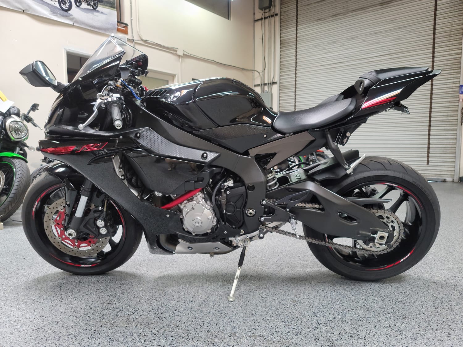 2015 Yamaha R1 RAVEN - 6000 Miles | AK Motors