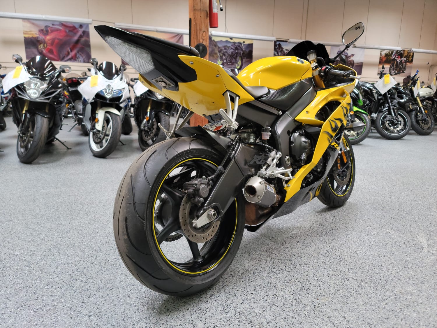 2008 Yamaha R6 SPECIAL EDITION - AK MotorsAK Motors