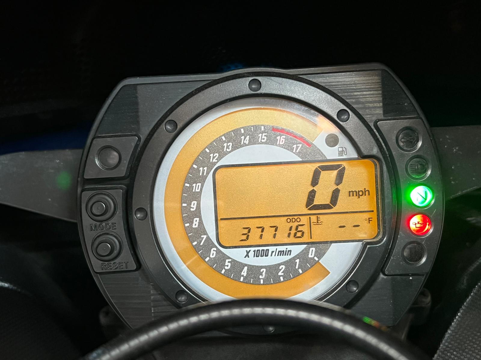 2005 KAWASAKI NINJA ZX6R - AK Motors