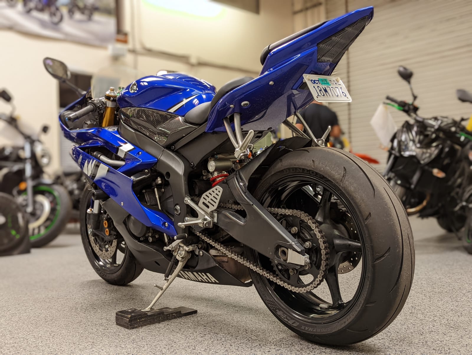 2006 YAMAHA R6 - AK Motors