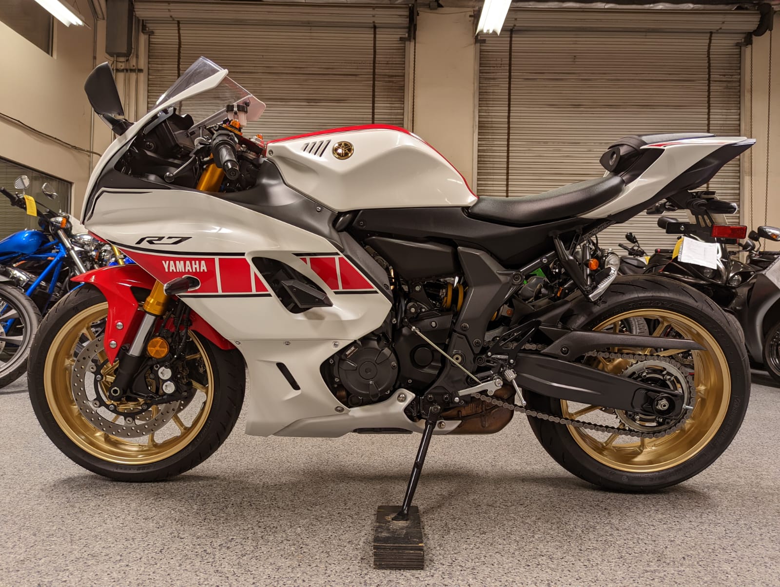 2022 YAMAHA R7 World GP 60th Anniversary Edition - AK MotorsAK Motors