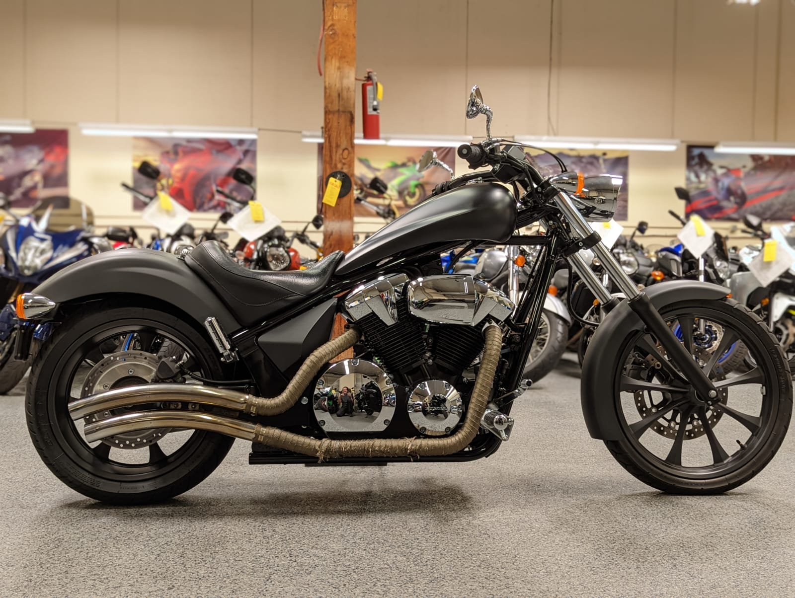 2017 HONDA VT1300CX FURY - AK Motors