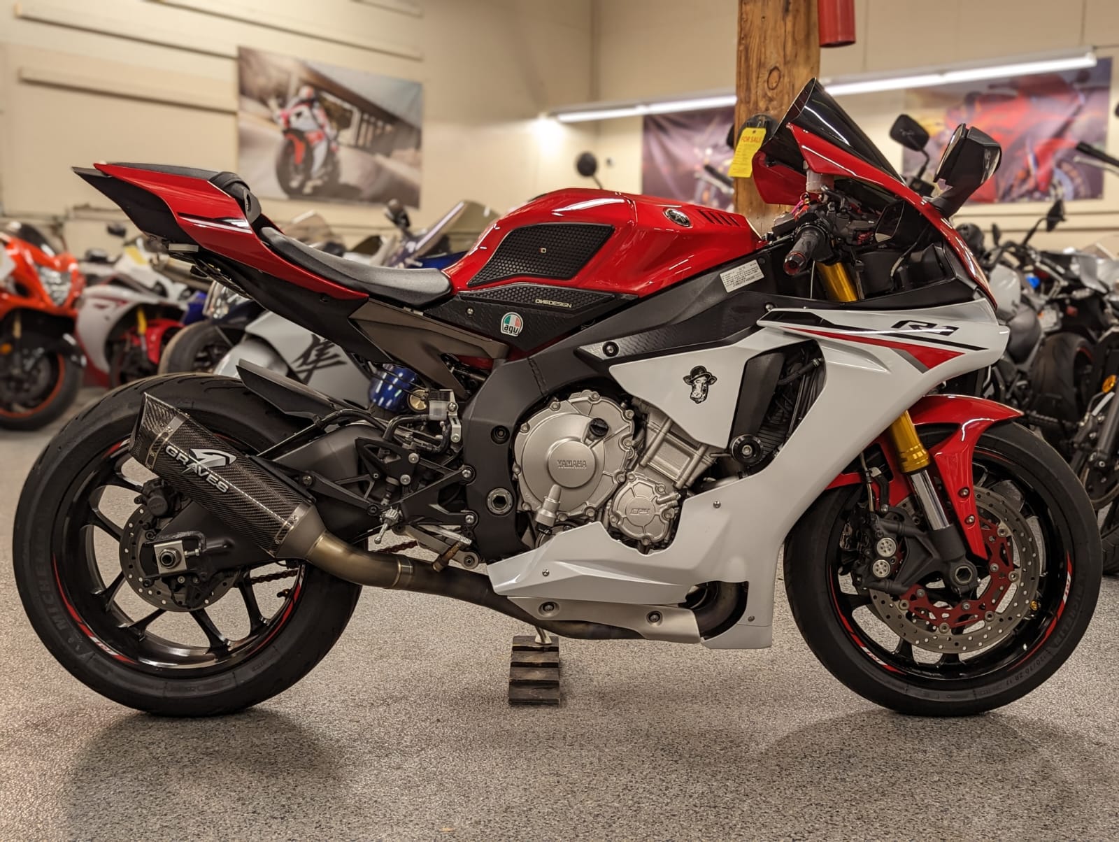 2015 Yamaha R1 - AK MotorsAK Motors