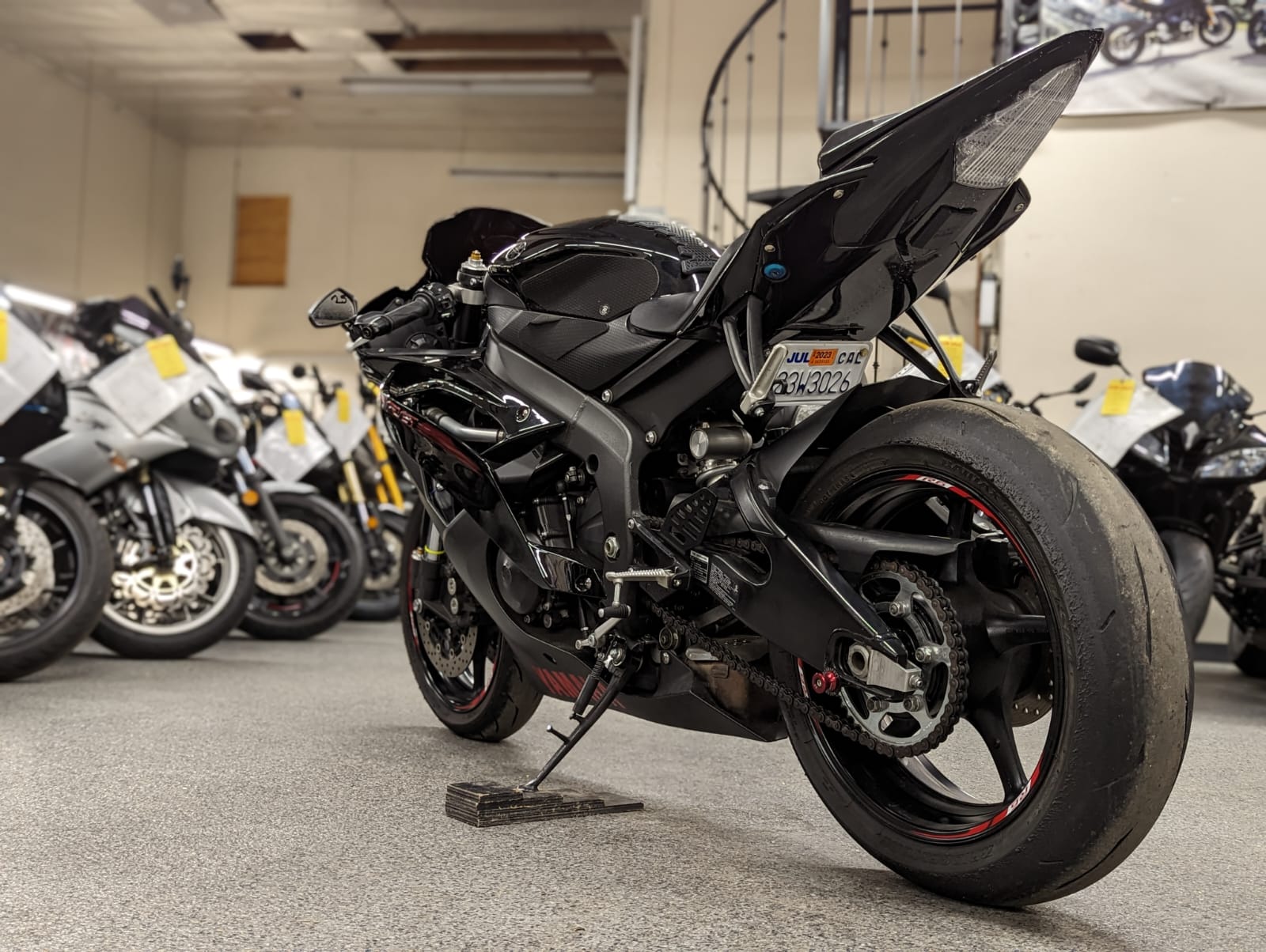 2015 Yamaha R6 RAVEN - AK Motors