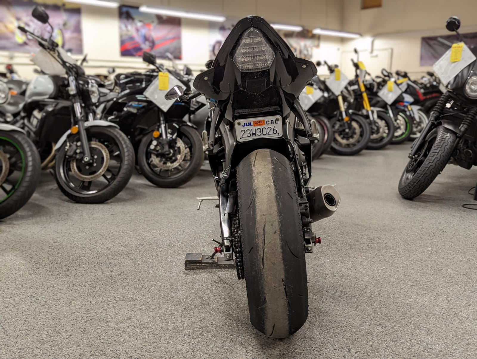 2015 Yamaha R6 RAVEN - AK Motors