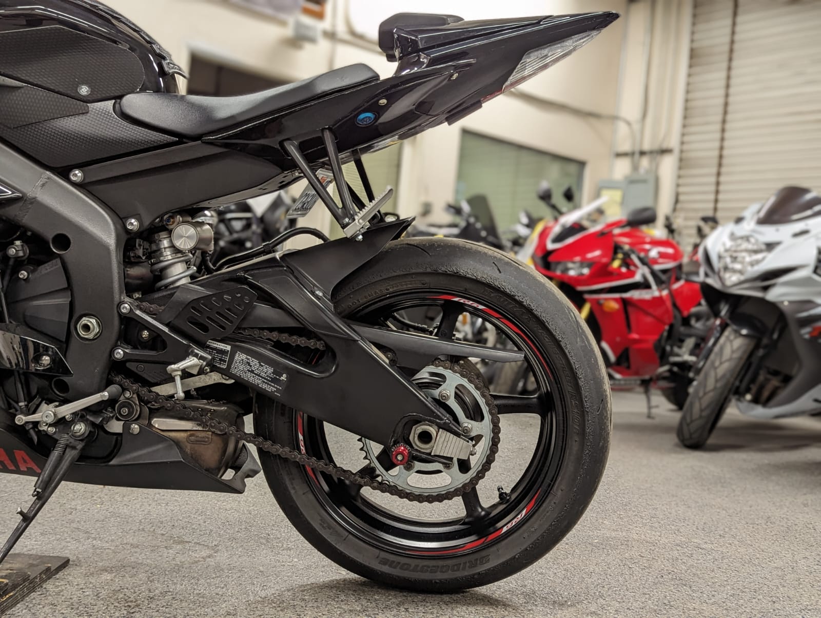 2015 Yamaha R6 RAVEN - AK Motors