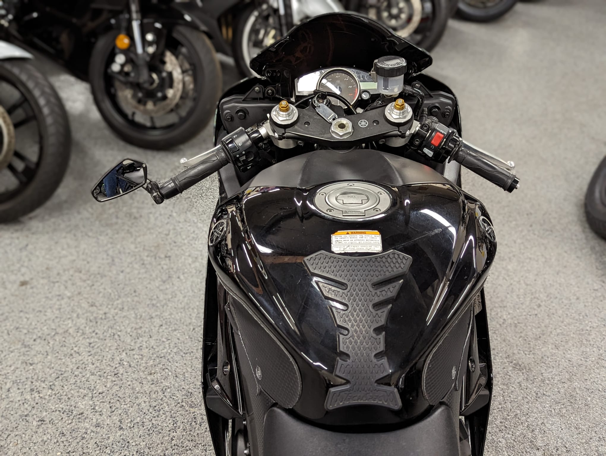 2015 Yamaha R6 RAVEN - AK Motors