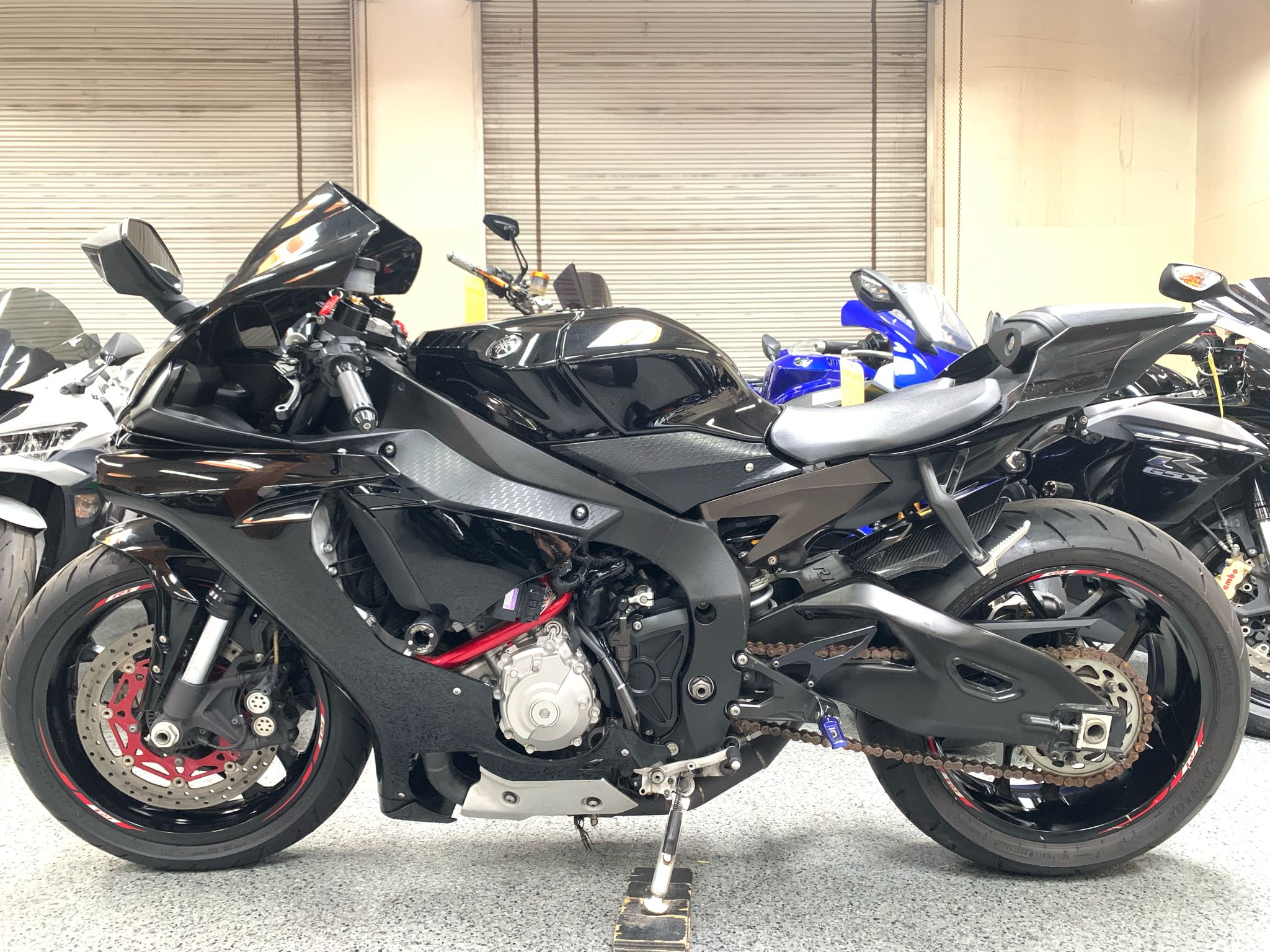 2015 Yamaha R1 RAVEN For Sale - 15000 Miles | AK Motors