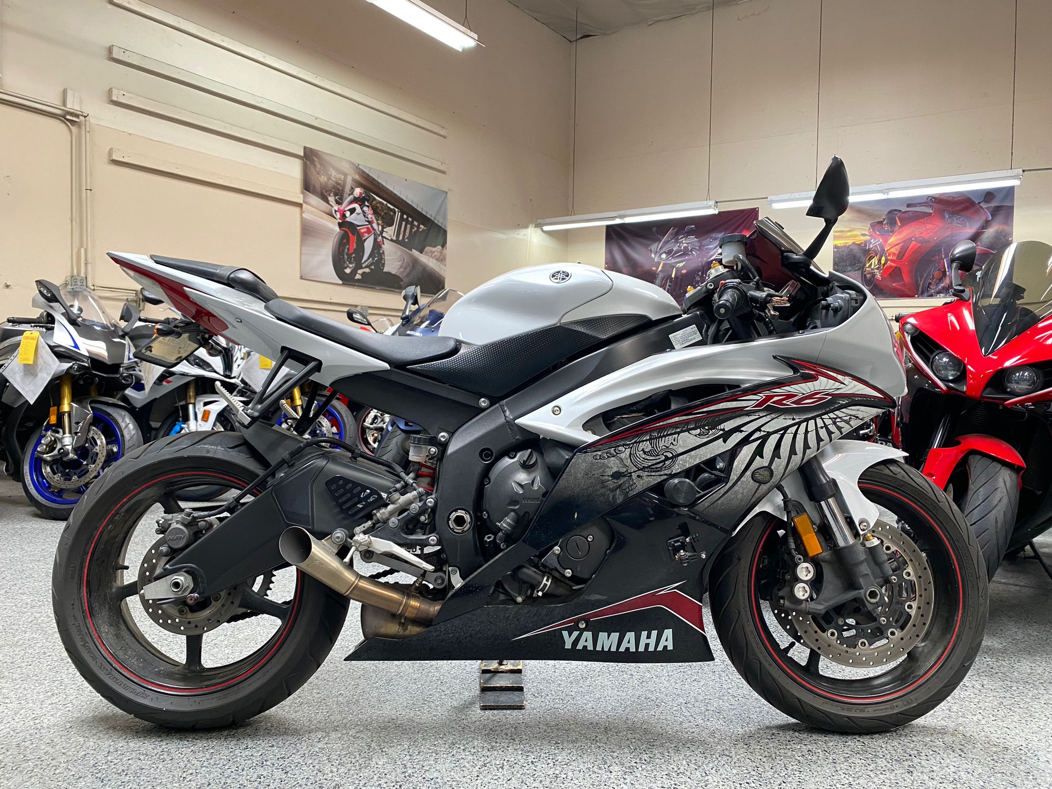 2012 Yamaha R6 Raven - AK Motors