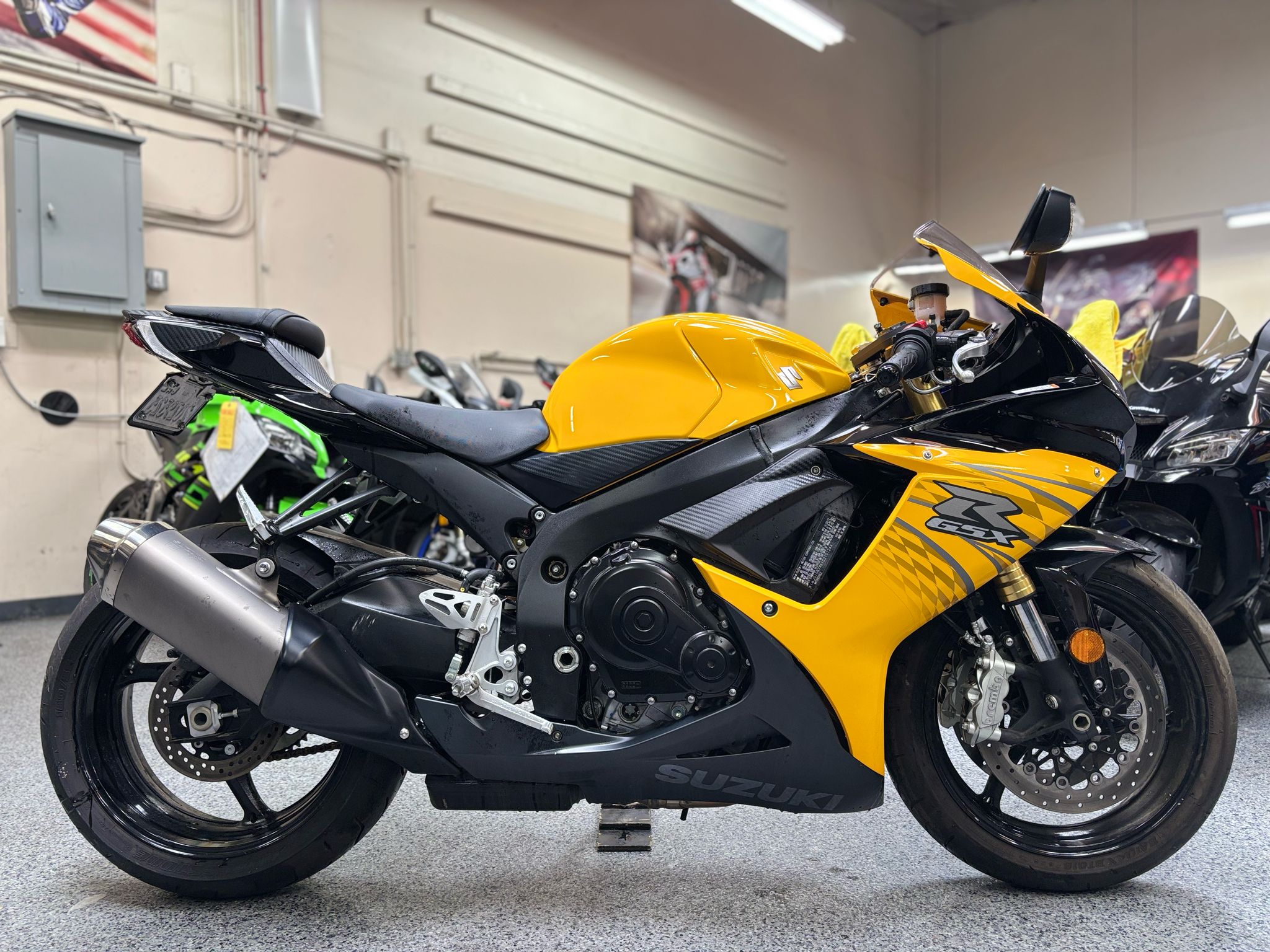 2012 Suzuki GSXR 750 - AK Motors